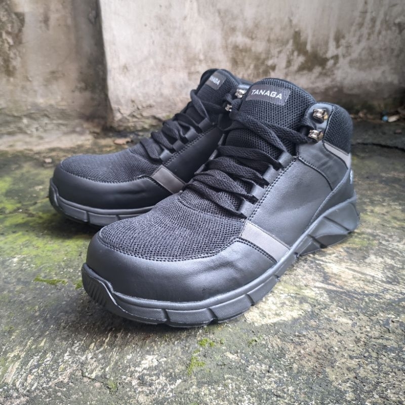 Jual Sepatu Proyek Safety Tinggi Premium Ringan Sporty TANAGA Footwear ...