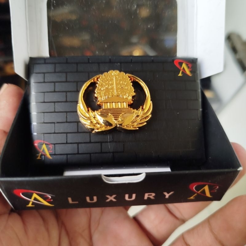 Jual pin lencana korpri luxury paku penitik magnet | Shopee Indonesia