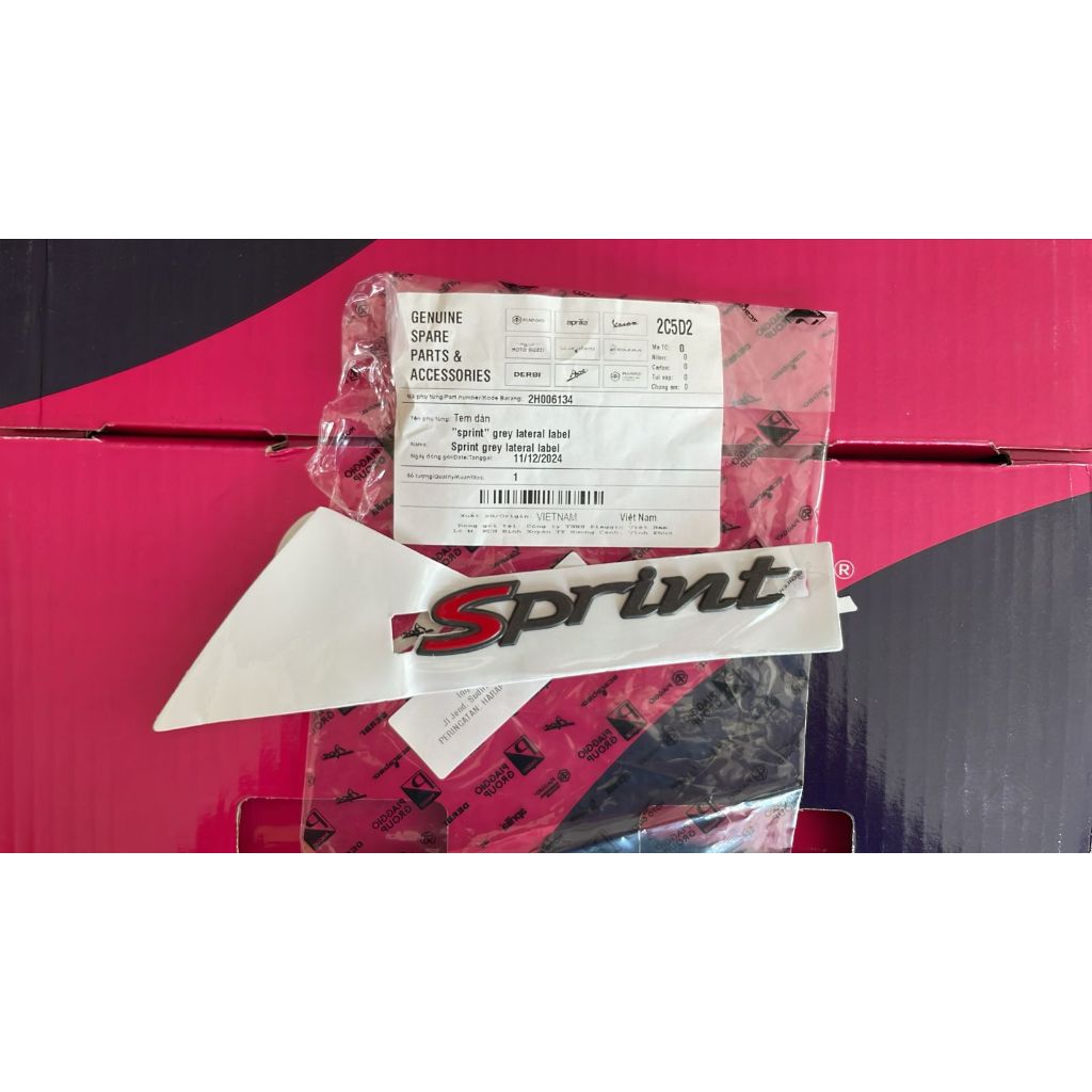 Jual Sparepart Vespa Sticker atau Emblem Body Samping Sprint warna Grey ...