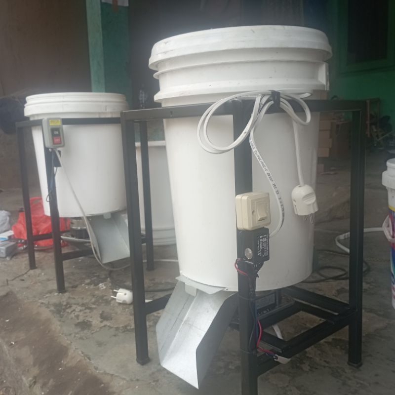 Jual Satu set mesin pencacah sayuran dan rumput untuk pakan ternak ...