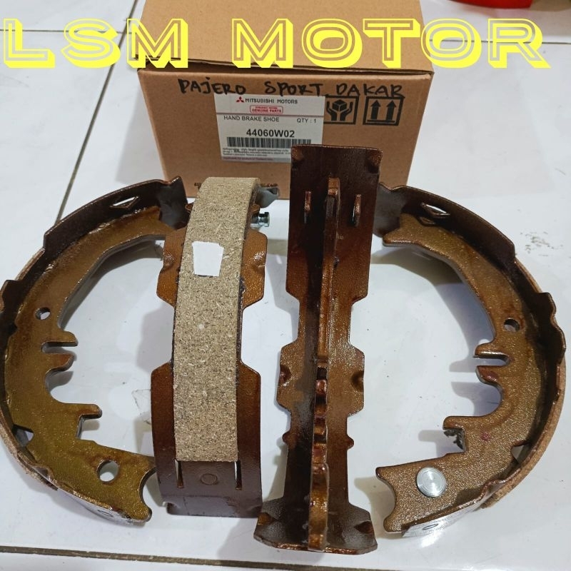 Jual hand brake shoe kampas rem tangan Pajero sport Triton new pajero ...