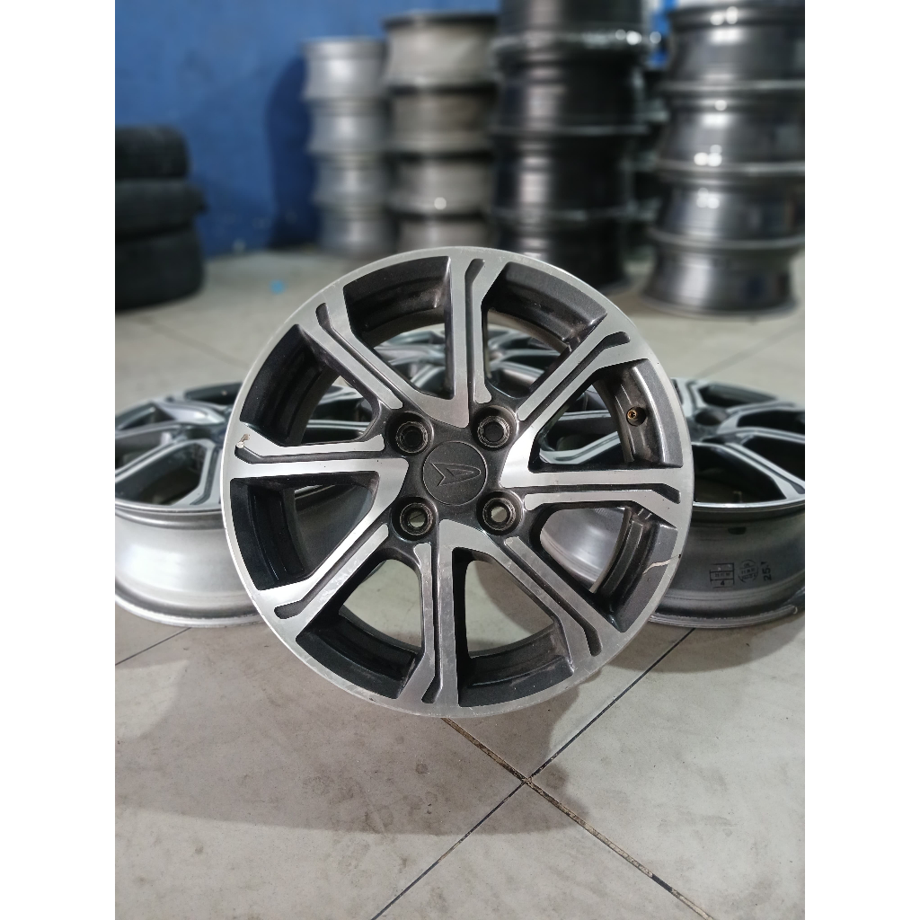 Jual VELG MOBIL STANDAR OEM SIGRA/ AYLA RING 14 R14 LEBAR 5 PCD 4X100 | Shopee Indonesia