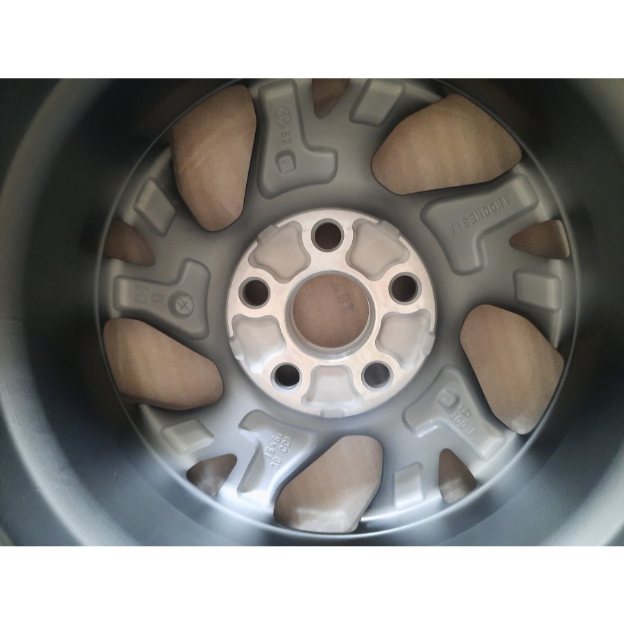 Jual Velg innova reborn 2021 2022 facelift ori toyota | Shopee Indonesia