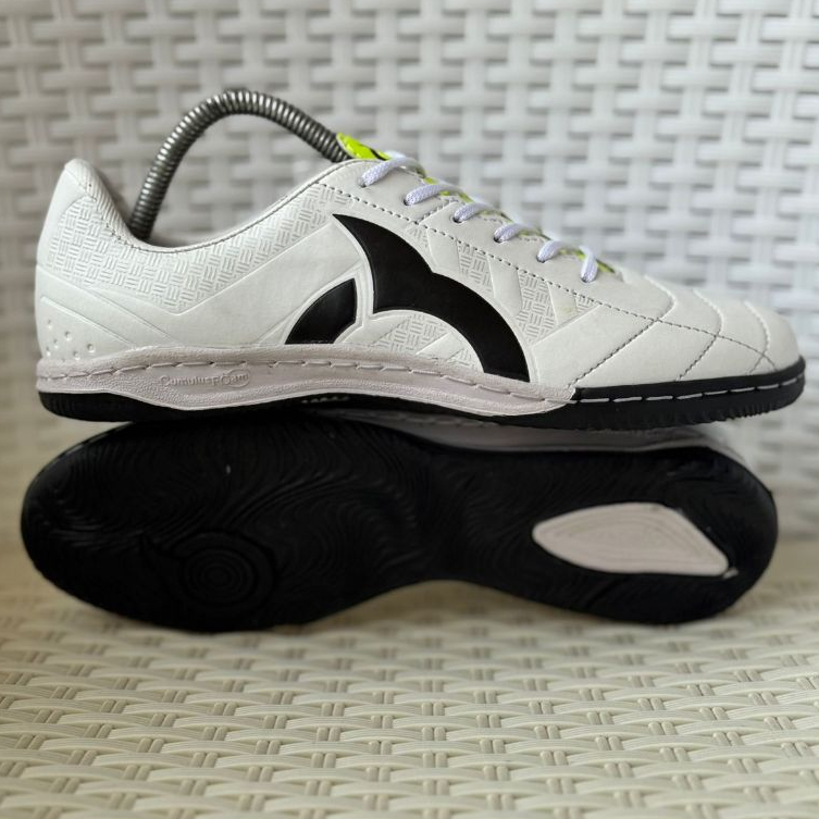Jual GRATIS KAOS KAKI FUTSAL ORTUS JAGOSALA PUTIH HITAM READY SIZE 38 ...