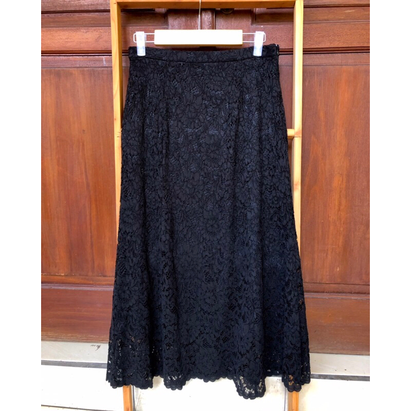 Jual Baca Deskripsi - Rok Brokat Uniql0 Preloved | Shopee Indonesia