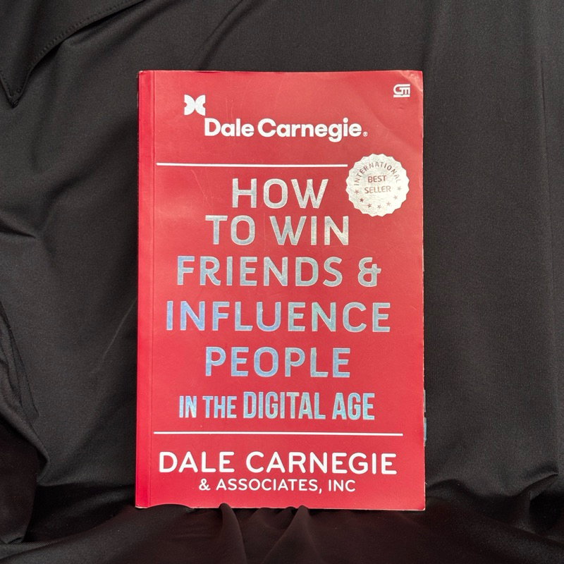 Jual Buku How To Win Friends & Influence People In The Digital Age [100% original, bekas tapi ...