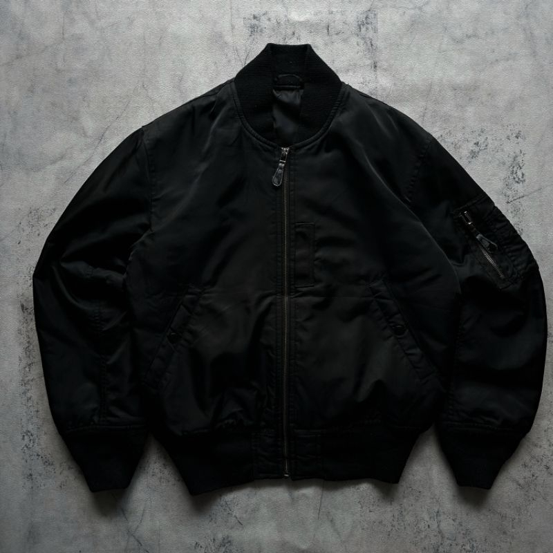 Jual Bomber Jacket MA-1 GU Global Unilqo (black) | Shopee Indonesia