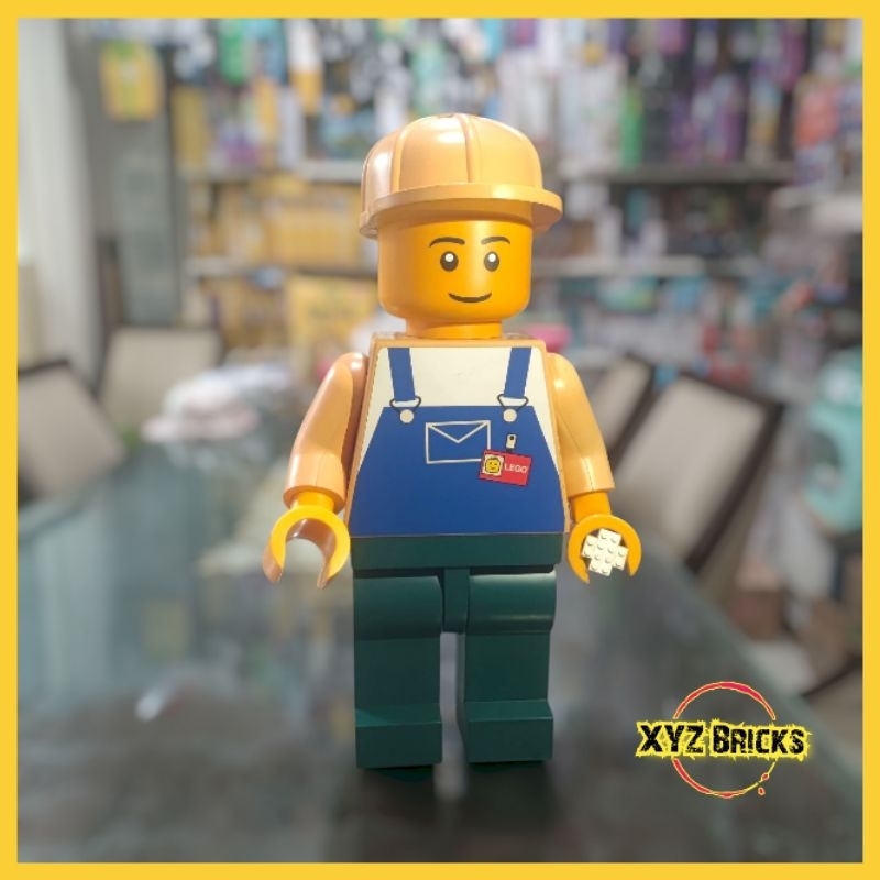 Jual LEGO MAN 19 inch MaxiFigure Display Giant Minifigure - White Shirt ...