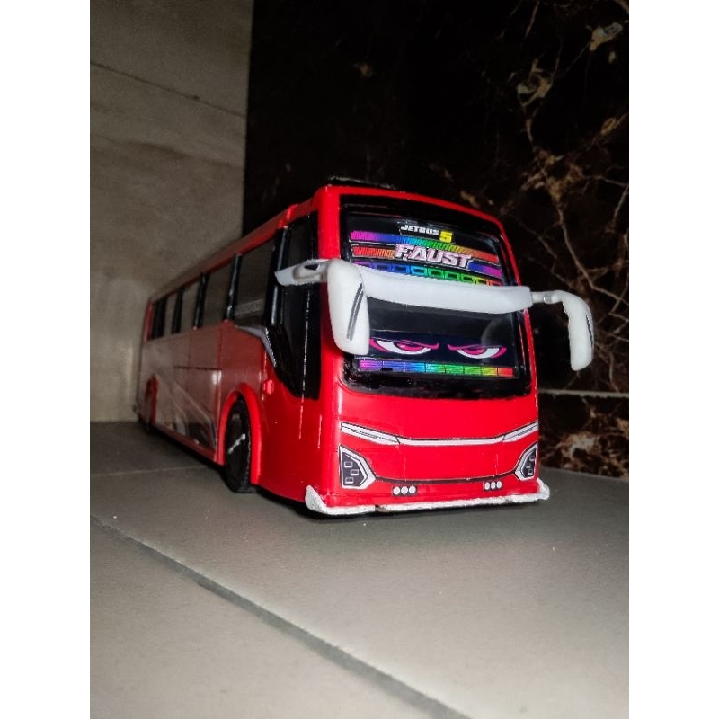 Jual miniatur bus plastik modifikasi (merah) | Shopee Indonesia