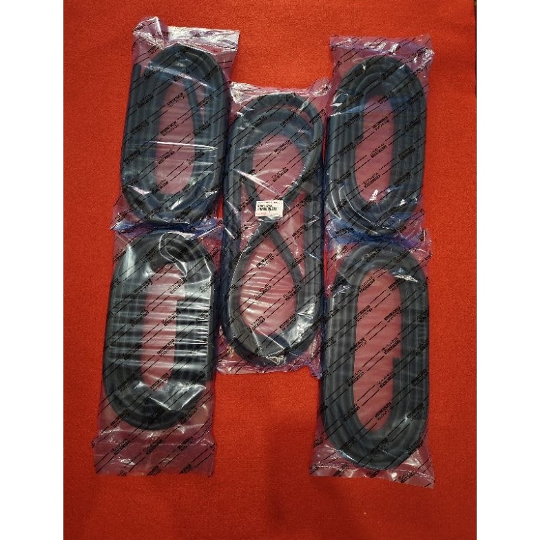 Jual KODE B33G karet balon karet full set body pintu toyota innova ...