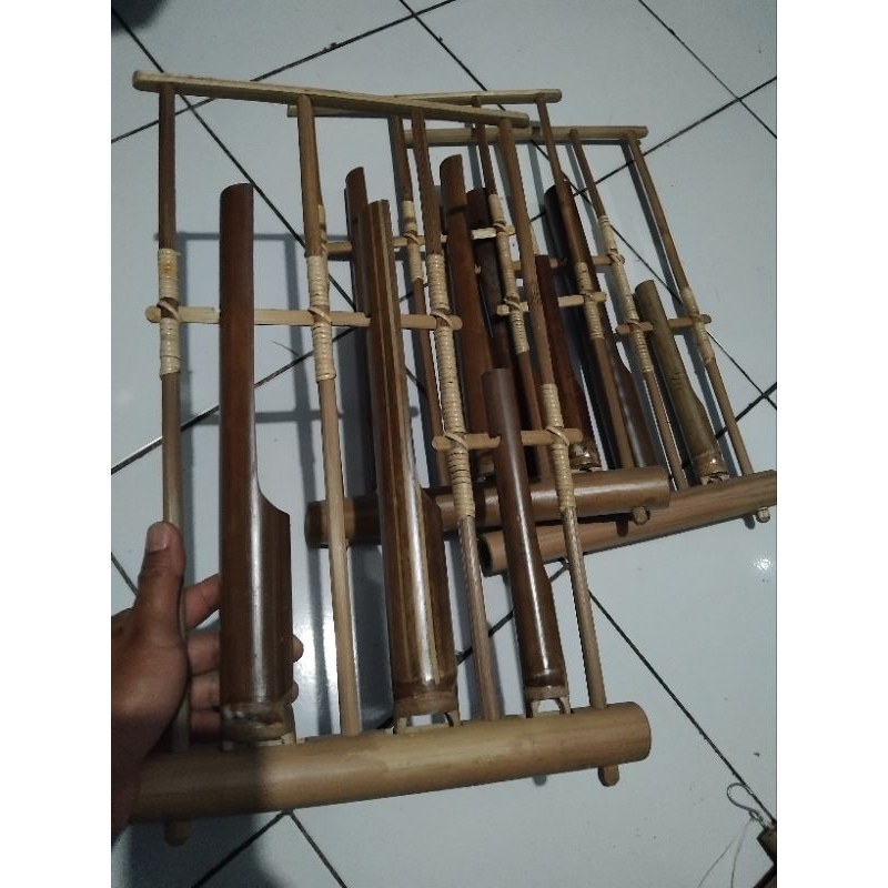 Jual ANGKLUNG BAMBU HITAM TABUNG 3 NADA SATUAN DO RE MI FA SOL.LA.SI DO ...