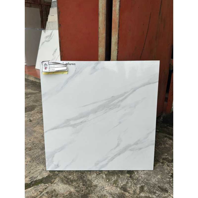 Jual Keramik Lantai 50x50 Cutting Semi granit Kilap/Licin Keramik Mulia ...