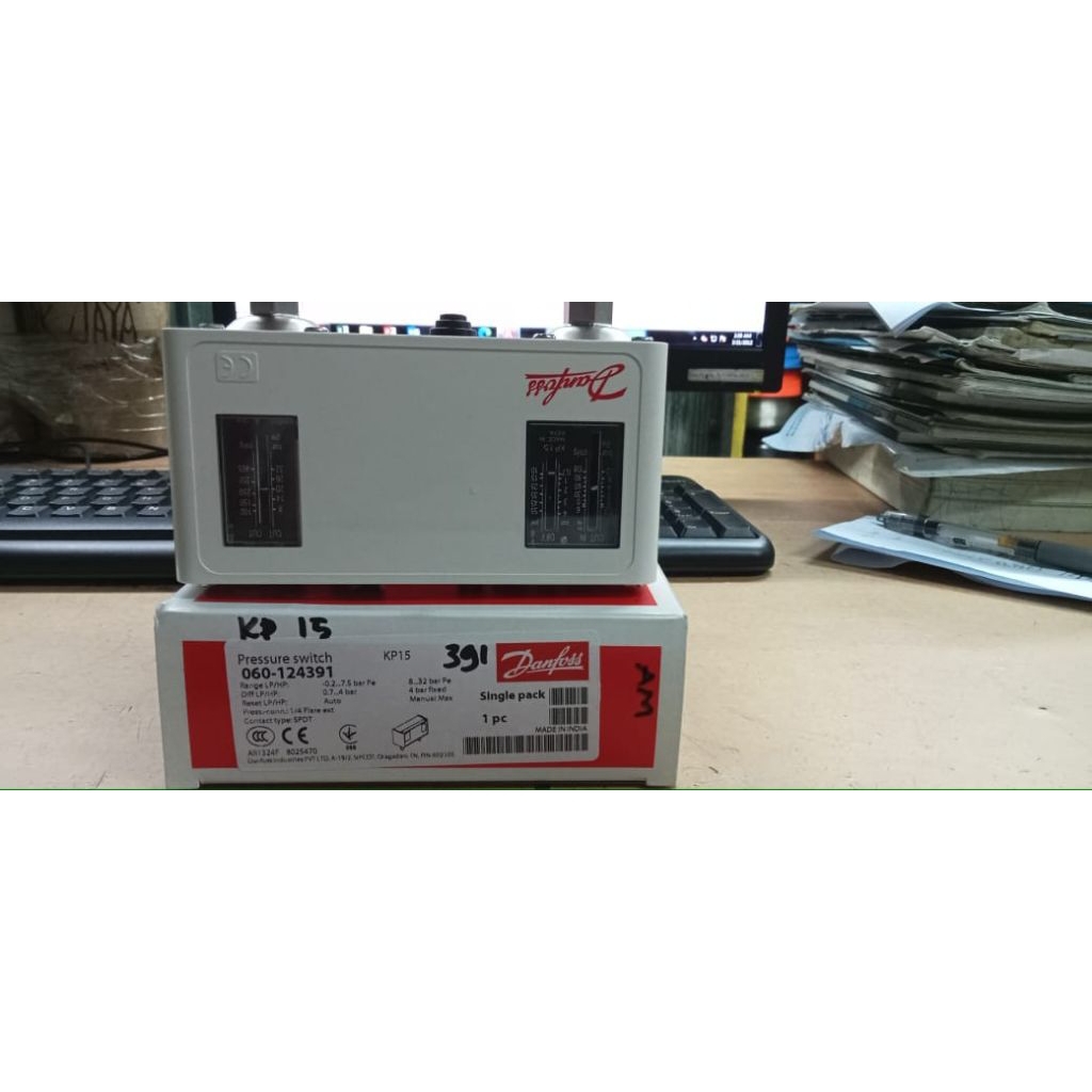 Jual pressure switch KP 15- 391 AUTO MANUAL DANFOSS | Shopee Indonesia