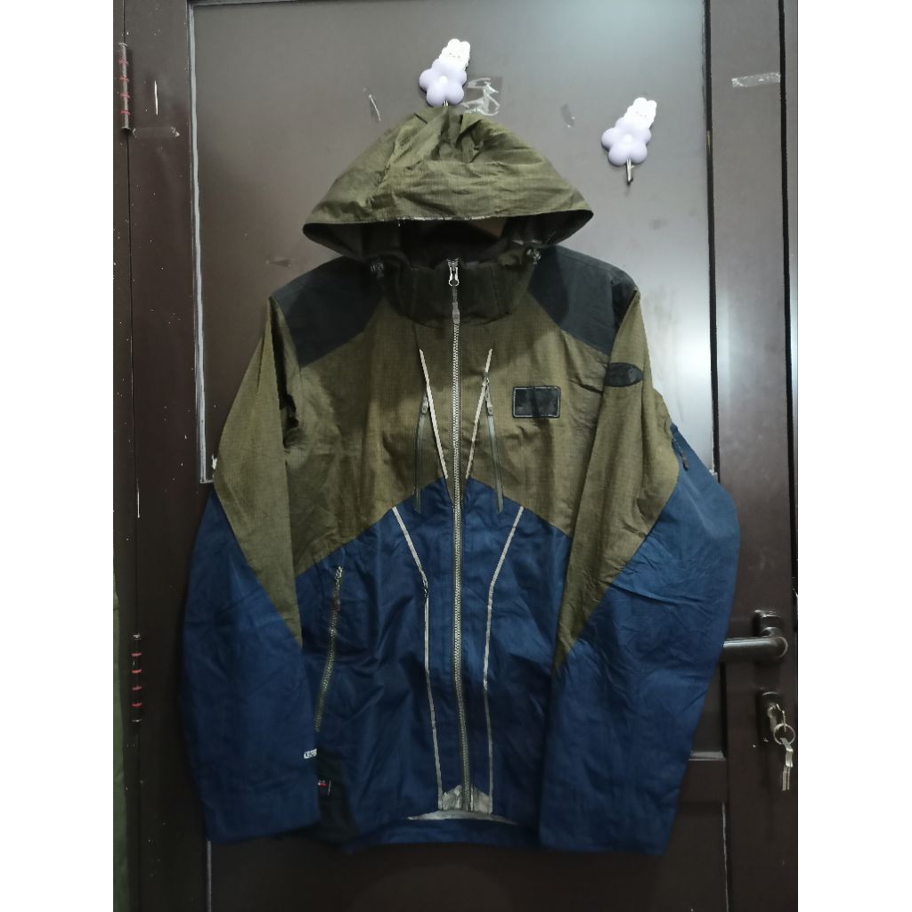 Jual jaket outdoor three colour merek EIDER seri XENIUM size L | Shopee ...