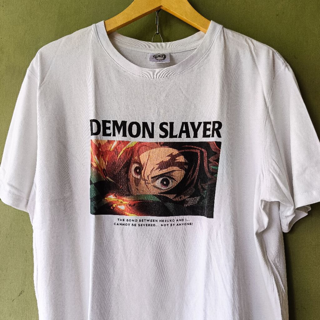 Jual BAJU KIMETSU NO YAIBA X GLOBAL UNIQLO DEMON SLAYER OFFICIAL TAG ...