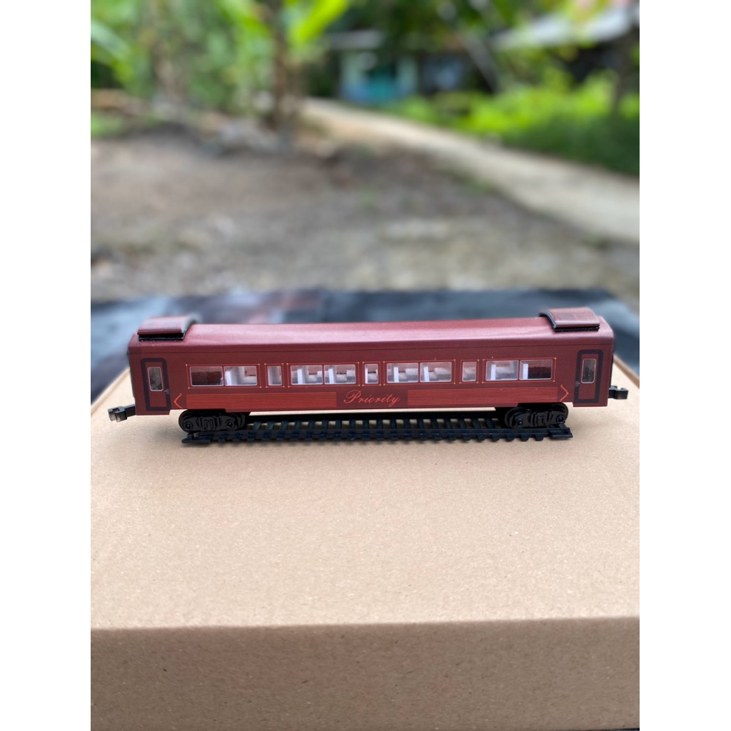 Jual Mainan Miniatur Kereta Api BAHAN FULL AKRILIK, Gerbong PRIORITY ...