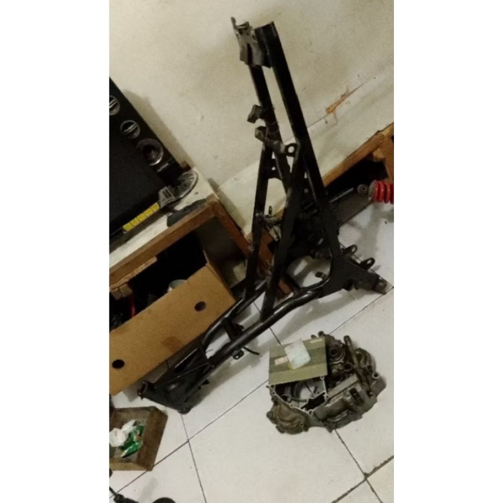Jual RANGKA DAN KRENGKES SATRIA FU + BUKU KOMPLIT | Shopee Indonesia