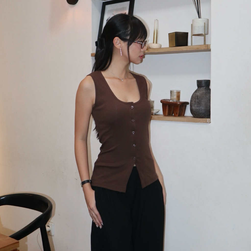 Jual UR MOM - Scoop Long Button Tank | Shopee Indonesia