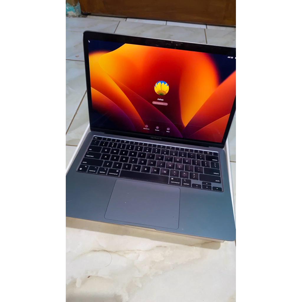 Jual Macbook Air M1 2020 8/256GB 13 inch | Second Original iBox | Shopee Indonesia