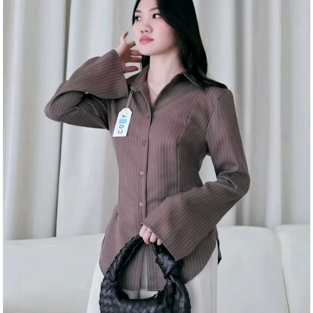 Jual Wispie Money Magnet Fitted Shirt | Kemeja Kerja Wanita Press Body Pinstripe Salur Berkaret ...