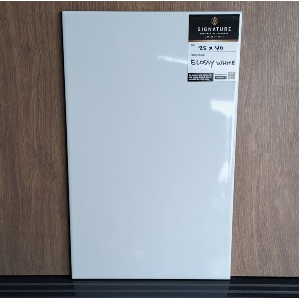 Jual Keramik Dinding Putih Polos Mulia 25x40 GLOSSY WHITE | Shopee Indonesia