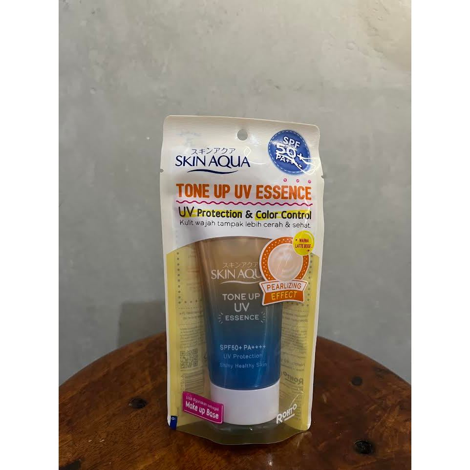 Jual Skin Aqua Tone Up UV Essence SPF 50+ PA++++ Latte Beige 40gr | Shopee Indonesia