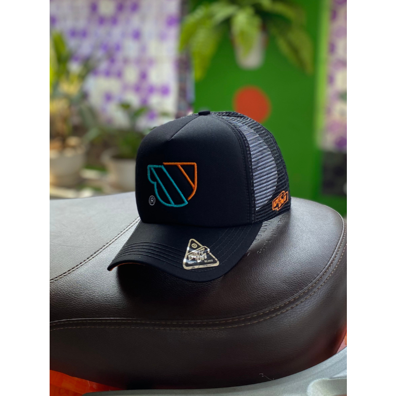 Jual DRIP ON Topi Trucker Hitam Pria Jaring Dewasa Distro Original ...