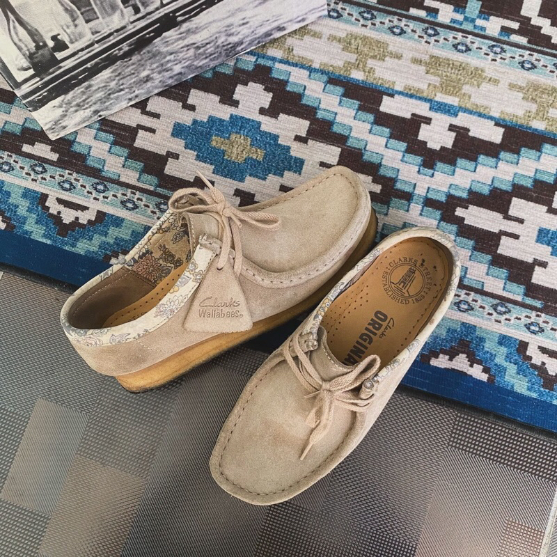 Jual Clarks x Liberty | Shopee Indonesia