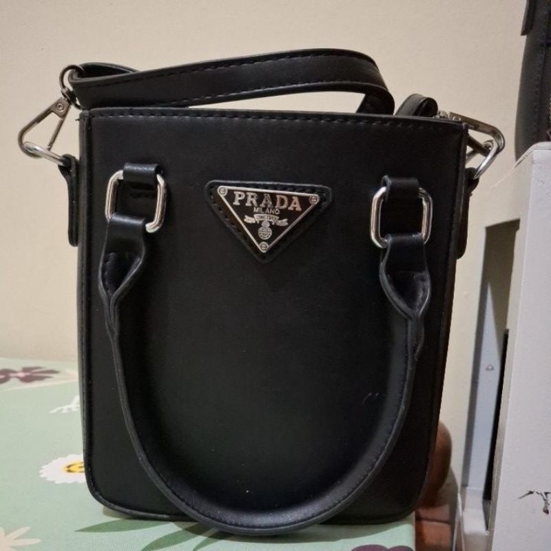 Jual Tas Second Prada | Shopee Indonesia