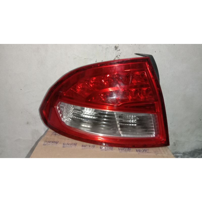 Jual Lampu stop Stop lamp mobil Proton Saga ready kanan kiri original ...
