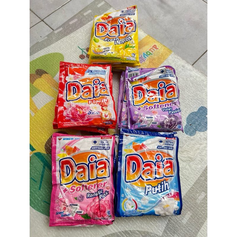 Jual DAIA Detergent Bubuk 1 Renteng isi 6Pcs | Shopee Indonesia
