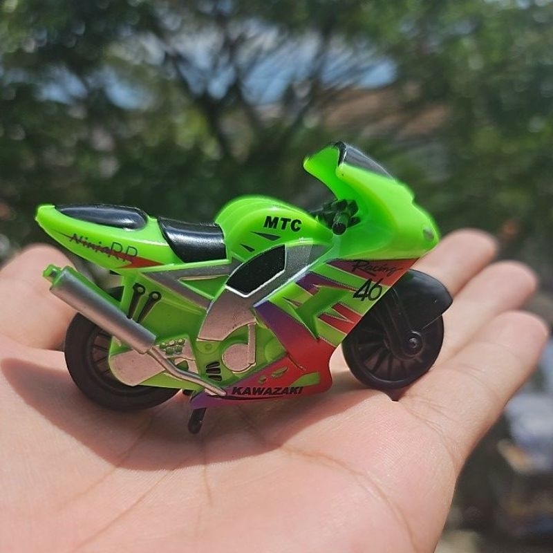 Jual mainan moto gp spin go pullback besar / auto bike / motor gp ...