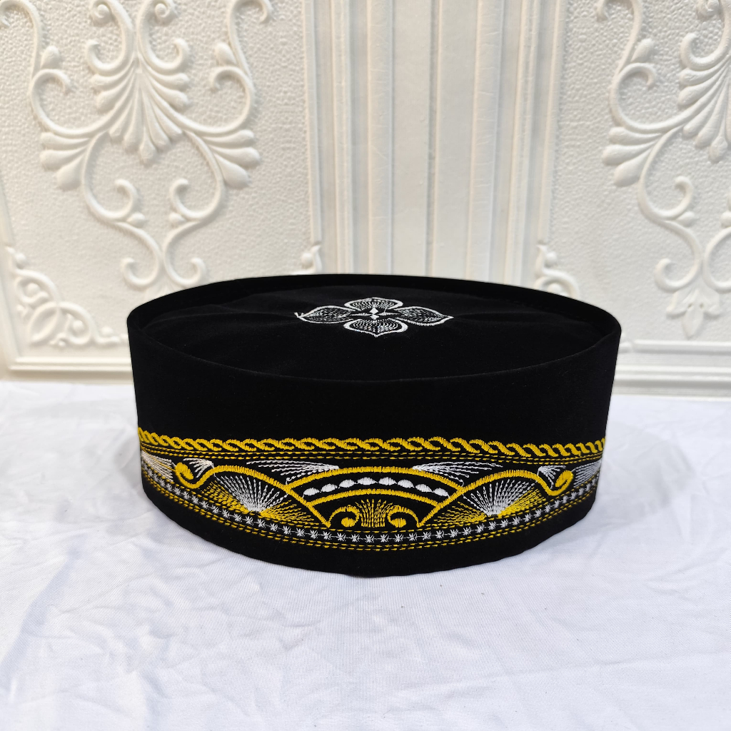 Jual Peci Songkok Kopiah Hitam Motif Batik Bordir Kuning Tinggi 9CM ...