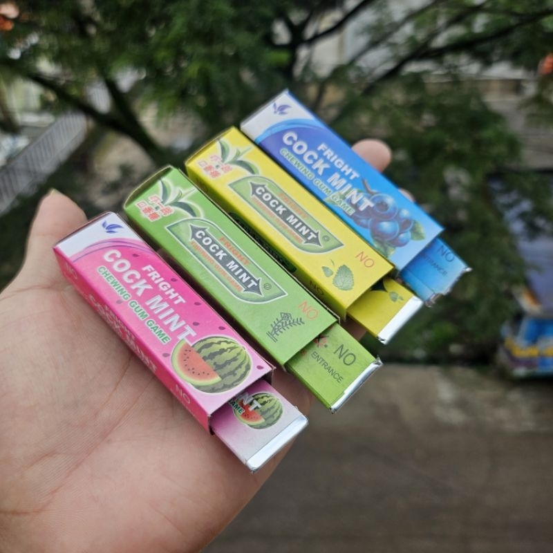 Jual mainan jebakan permen karet kecoa prank / mainan prank / mainan ...