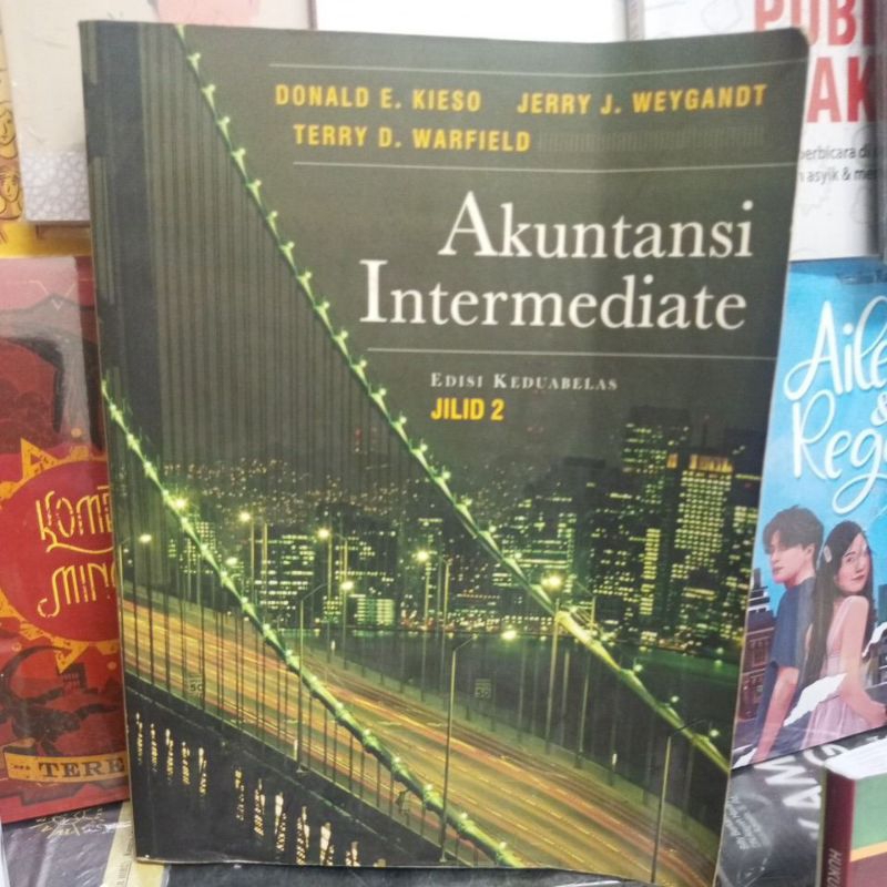 Jual akuntansi intermediet edisi ke-12 jilid 2 Donald kieso | Shopee ...