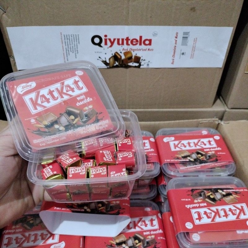 Jual COKELAT VIRAL K4t-K4t Cube Mini chocolate Cup isi 50 pcs | Shopee ...