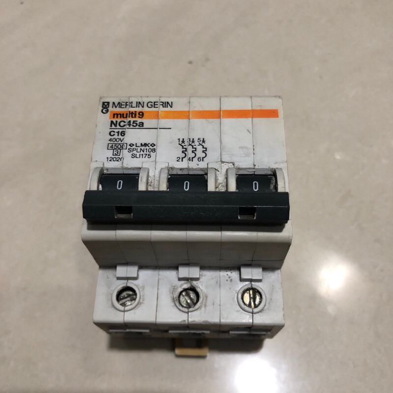 Jual MCB Merlin Gerin NC45a C16 3 Phase 16 Ampere (Second) | Shopee Indonesia
