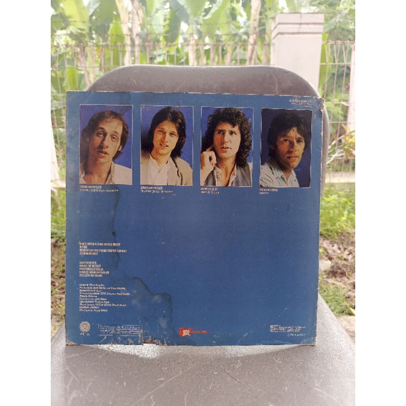 Jual Vinyl/Piringan Hitam DIRE STRAITS-COMMUNIQUE | Shopee Indonesia