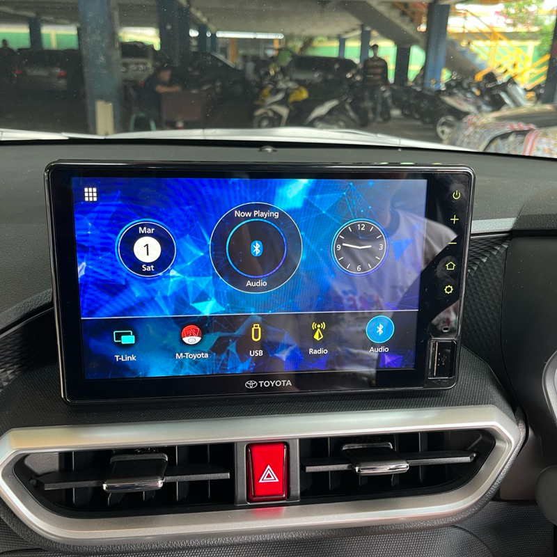 Jual Head unit Toyota Raize GR sport 9inch Original | Shopee Indonesia