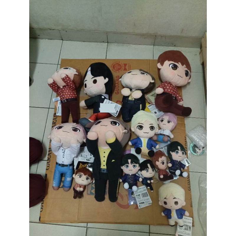 Jual OFFICIAL PLUSH TOY DOLL BAGCHARM TINYTAN BT21 BTS SEOKJIN JIN | Shopee Indonesia