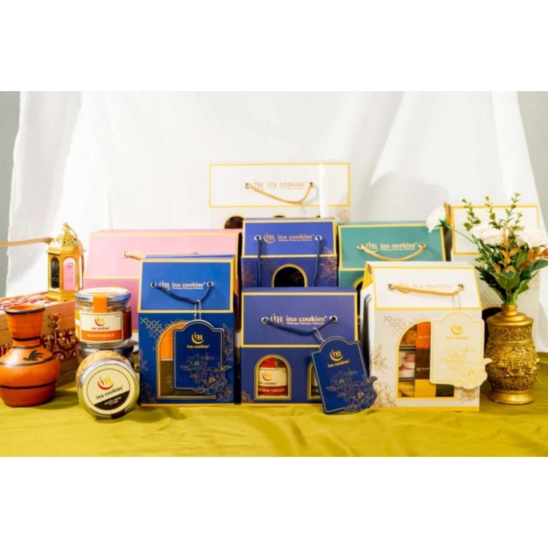 Jual HAMPERS Ina cookies LEBARAN/Gable box ina cookies /Hampers ina ...