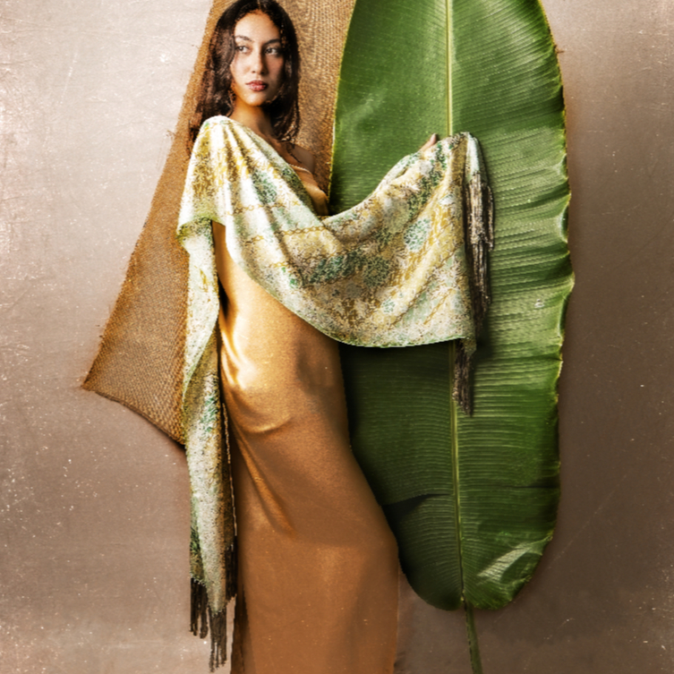 Jual Batik Wayang Shawl In Gift Box - Selendang In Antique Hijau ...