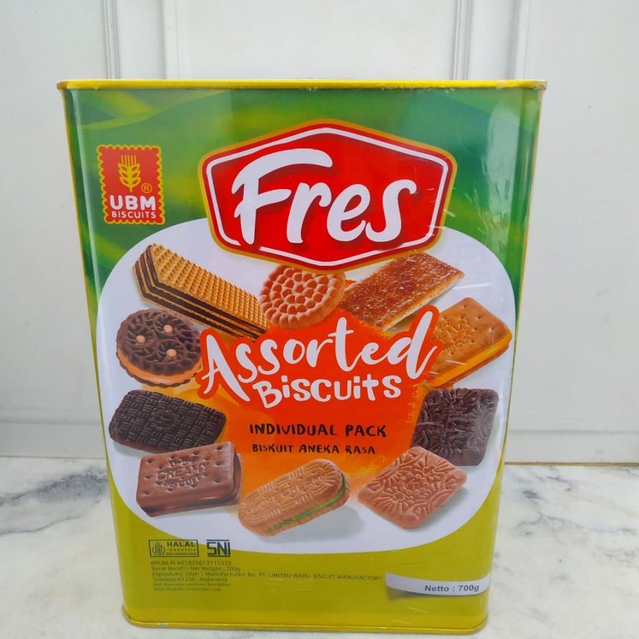 Jual biskuit kaleng assorted biskuits ftres | Shopee Indonesia