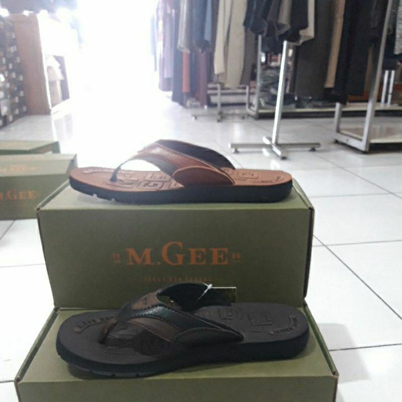 Jual Sandal Pria M-GEE SENATOR ( Tanah,kopi) | Shopee Indonesia