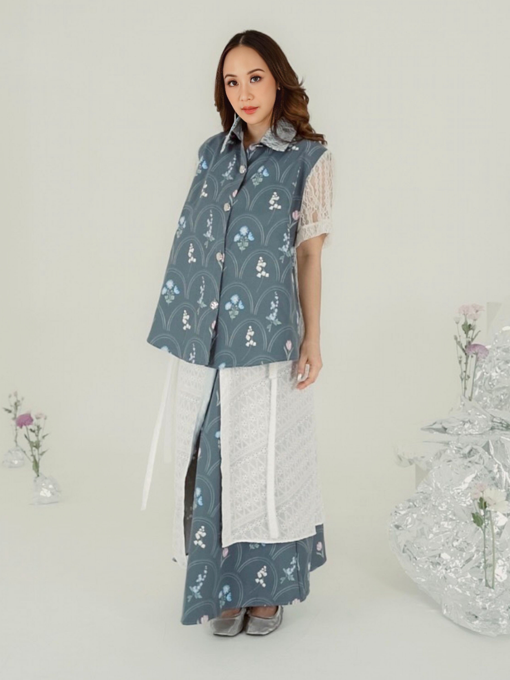 Jual LR STUDIO Mirror Whispers - Chaya Lace Shirt | Shopee Indonesia