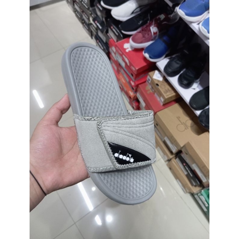 Jual Sandal Selop DIADORA Mavis 100% Original Resmi (Size 39 40 42 ...