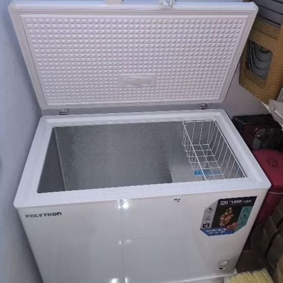 Jual FREEZER BOX POLYTRON PCF 318 300 LITER | Shopee Indonesia