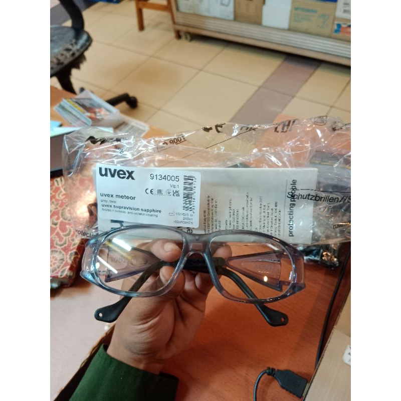 Jual Kacamata uvex meteor 9134005 /safety glasses uvex meteor 9134005 ...