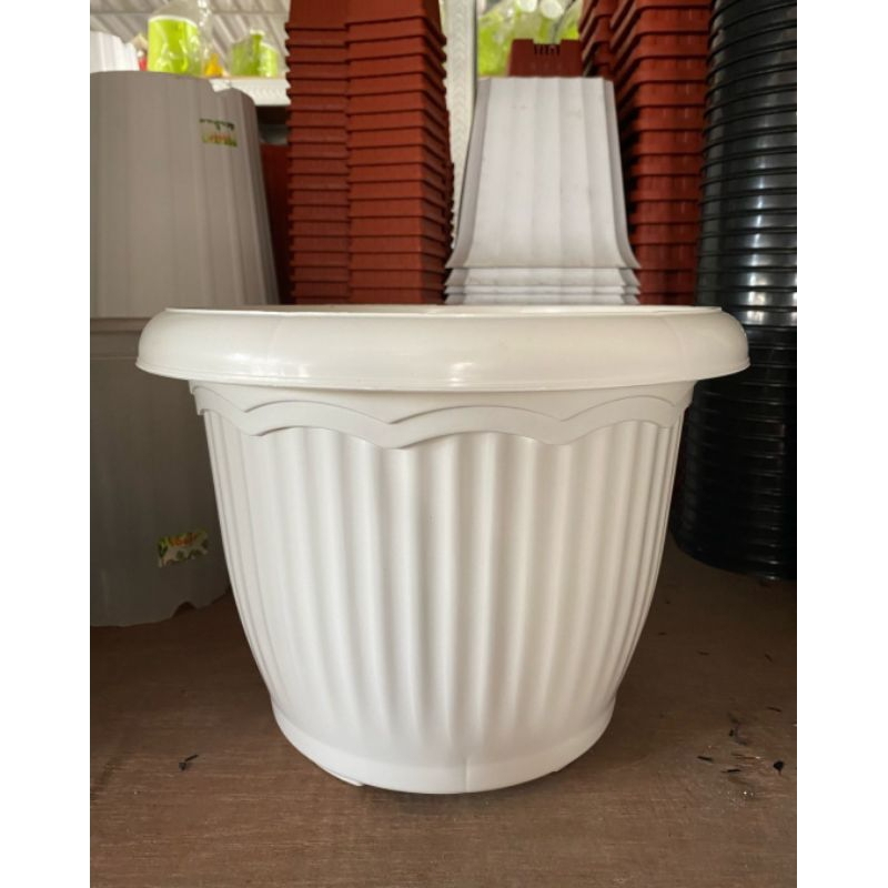 Jual Pot bunga besar - pot plastik - pot bunga jumbo - KHUSUS GO SEND ...