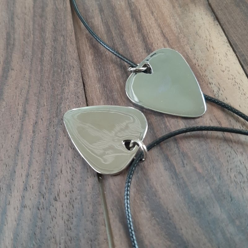 Jual kalung pick gitar logam 1.3 mm | Shopee Indonesia